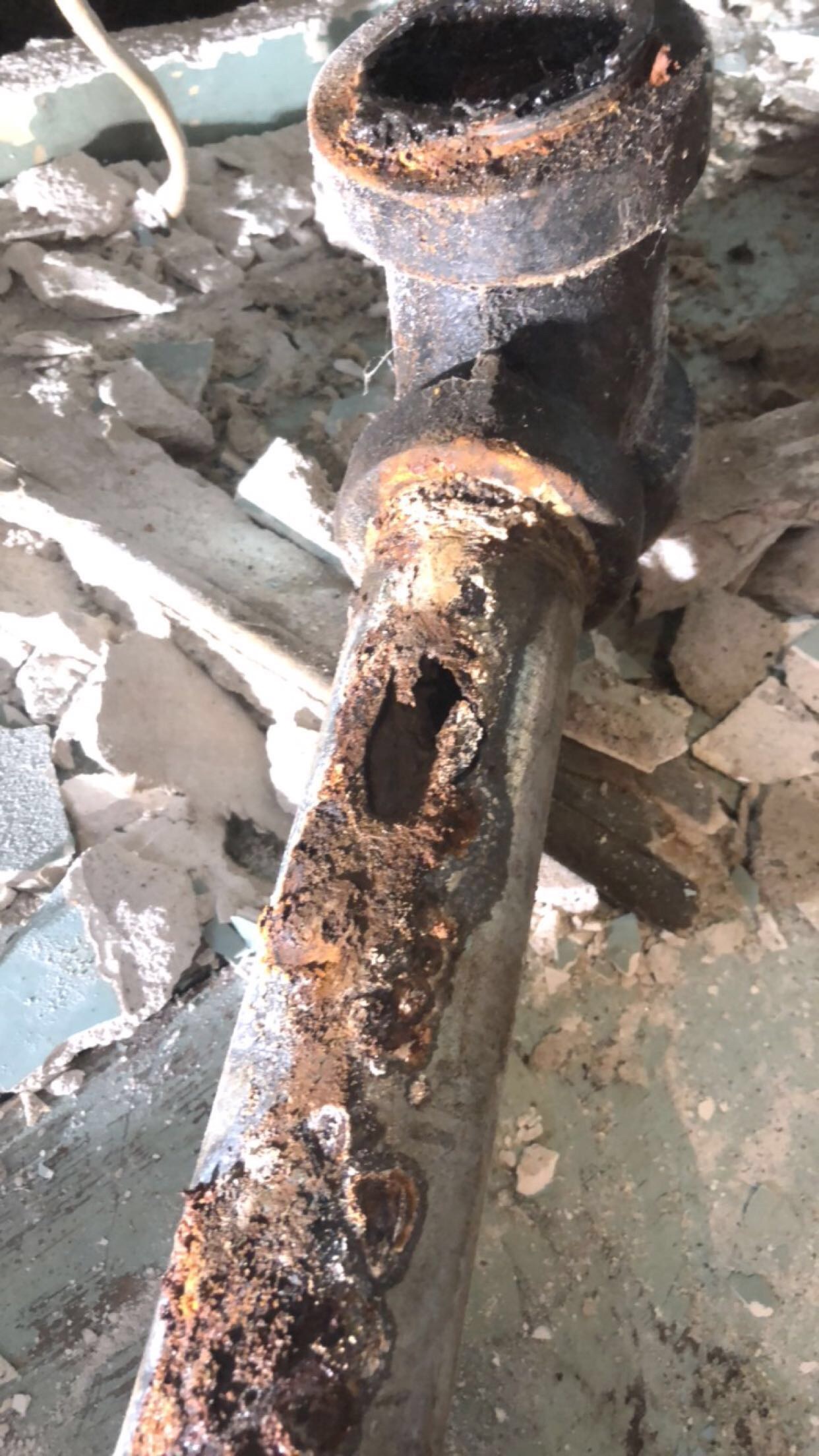 3 Reasons Why You Should Replace Your Cast Iron and Galvanized Pipes ...